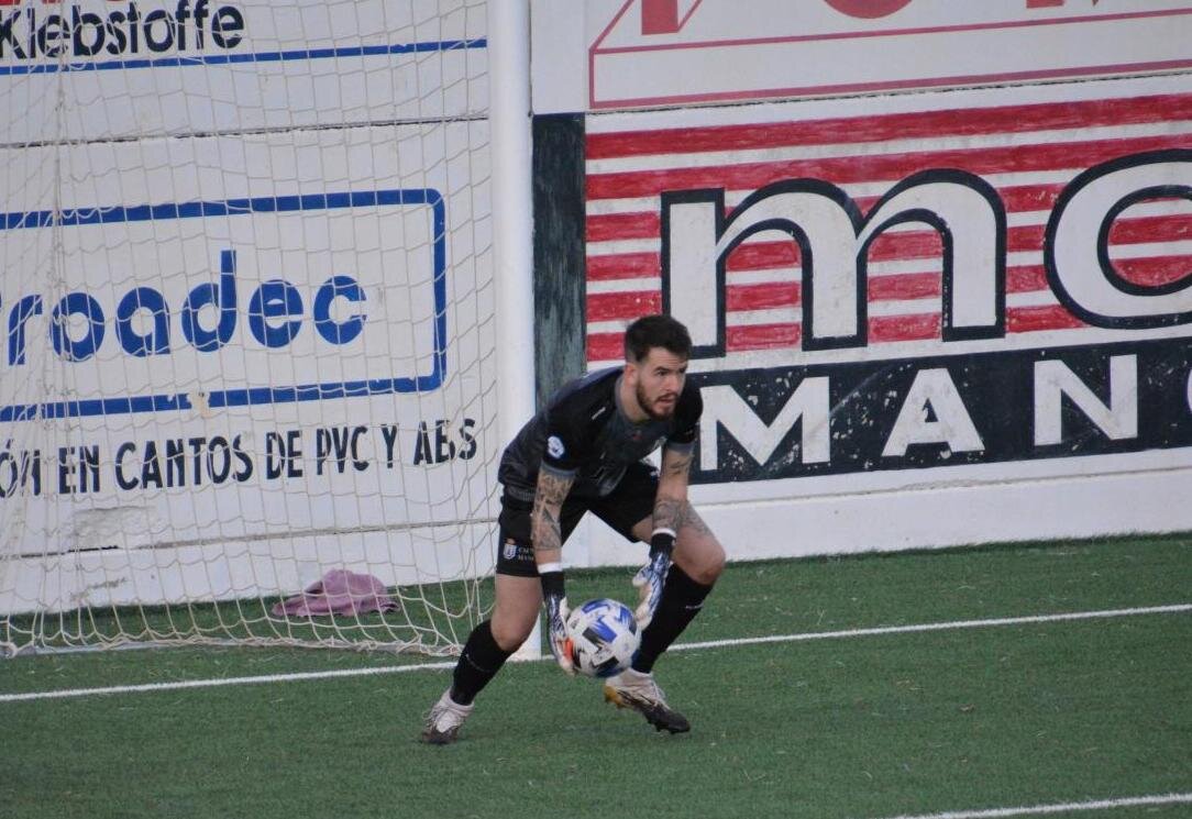 Lopito, cerrojo y activo en la armonía del Atlético Mancha Real