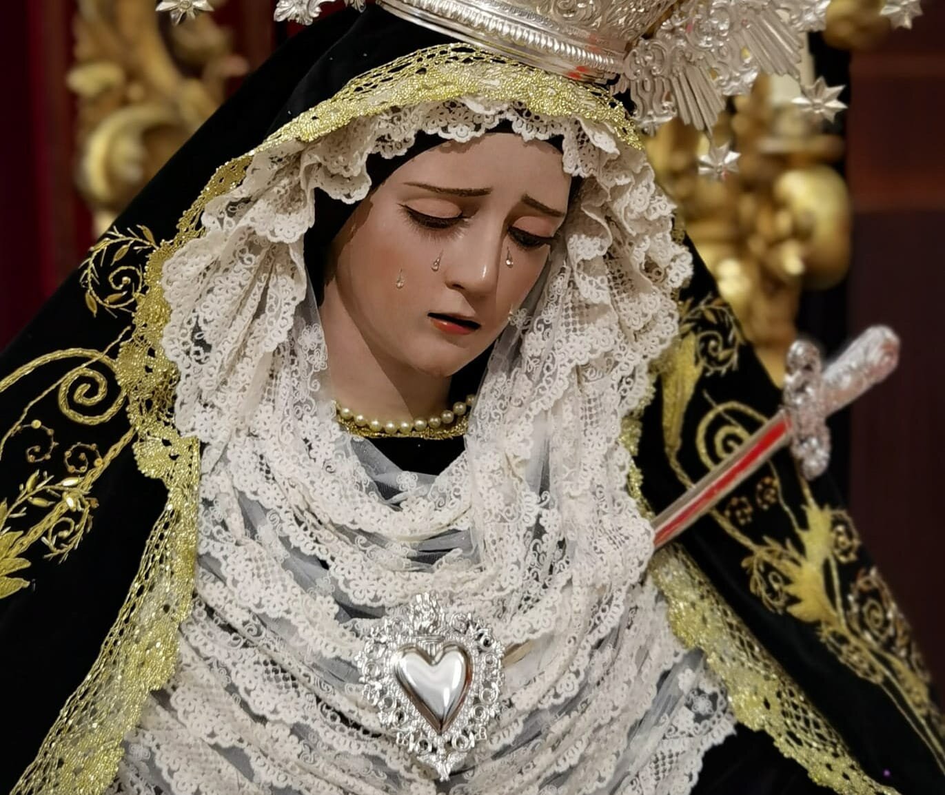 El obispo presidirá la bendición de la nueva corona de la Soledad