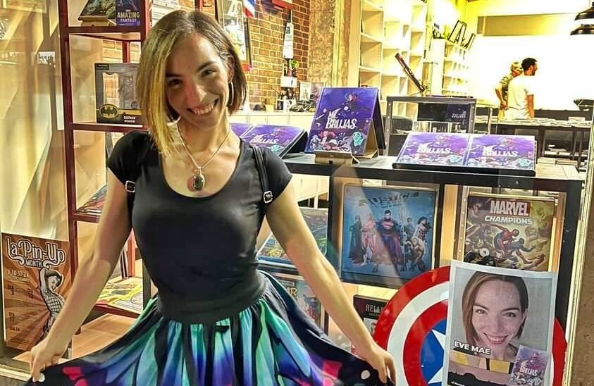 Eve Mae, una de las 'Mil Brujas' con voz y talento en un cómic