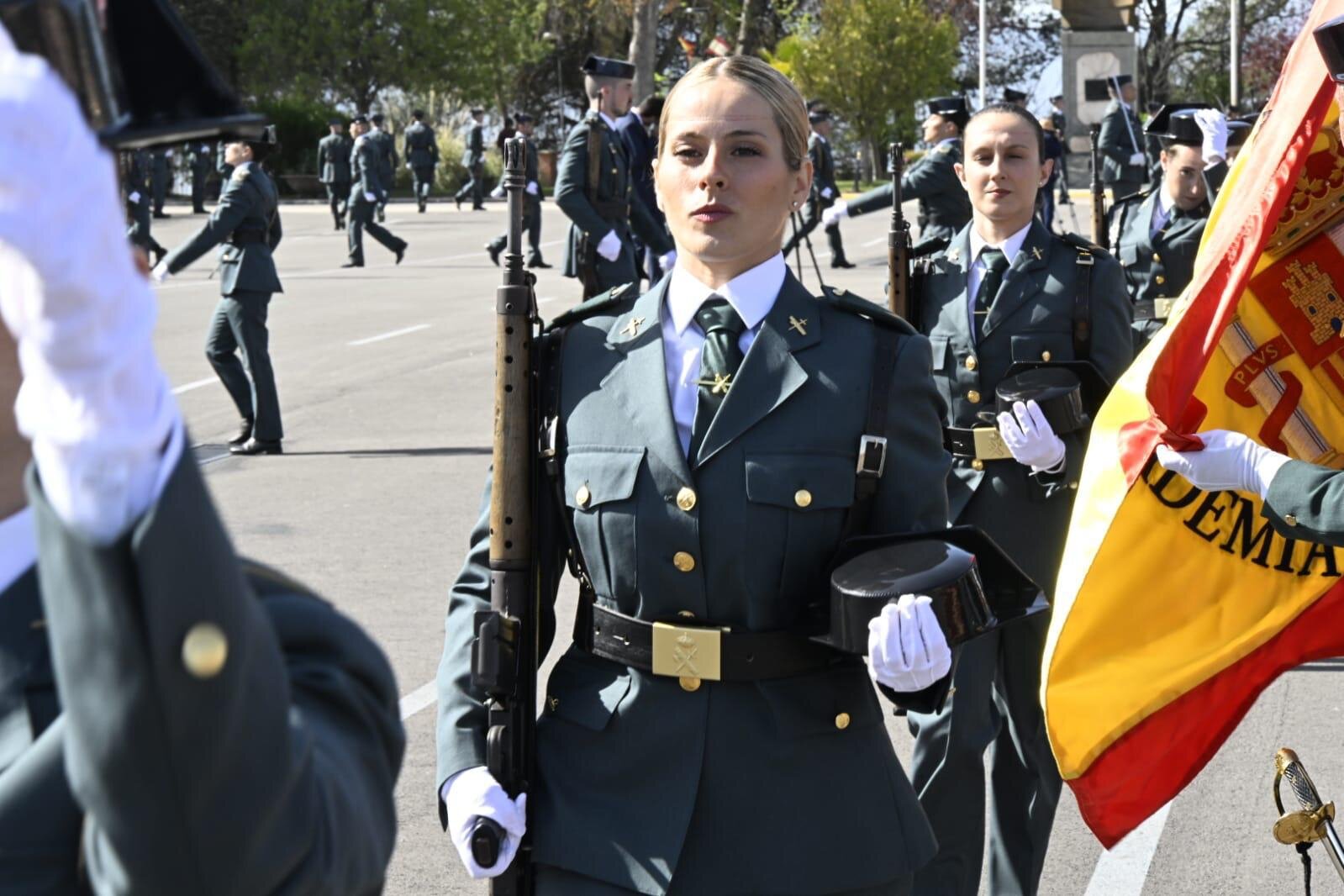 "Debemos continuar trabajando para incorporar más talento femenino a la ...